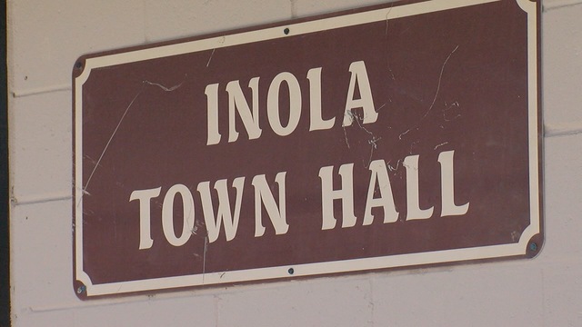 Mold forces clerks and police out of Inola Town Hall and into school ...