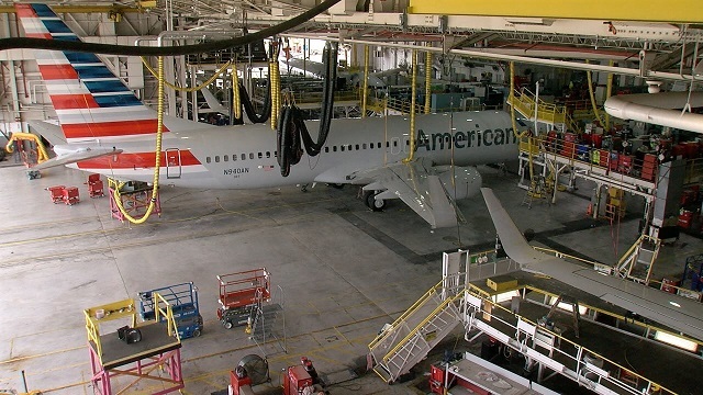 Aviation geeks land in Tulsa for tour of maintenance base - KJRH.com